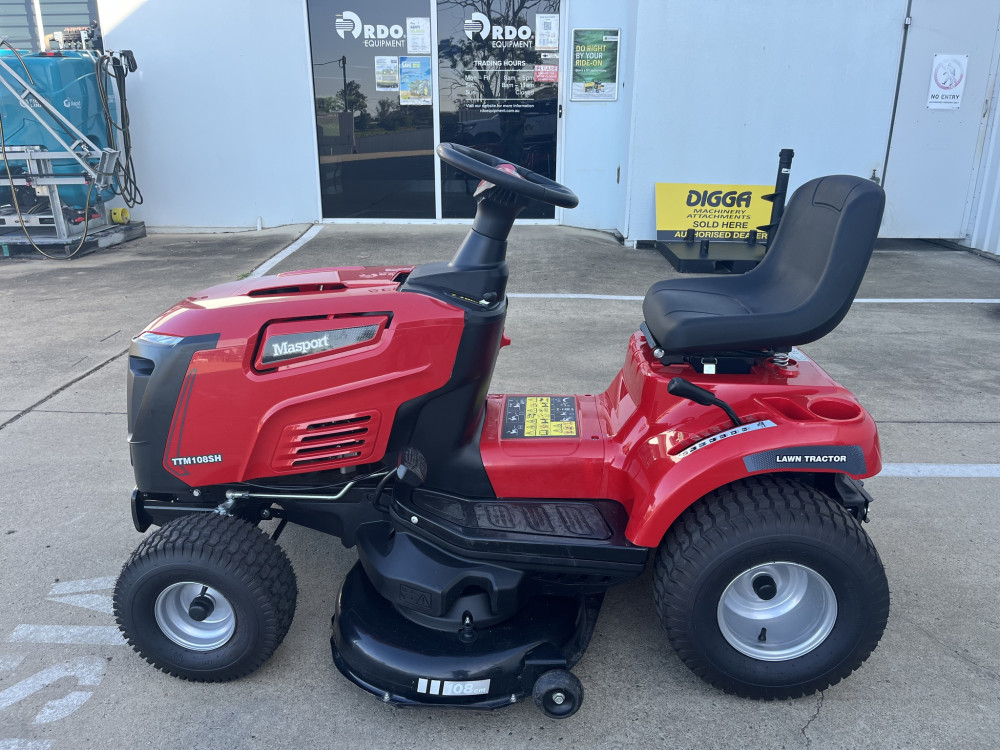 Masport 2024 TTM108SH Lawn & Garden Tractor | Used Equipment